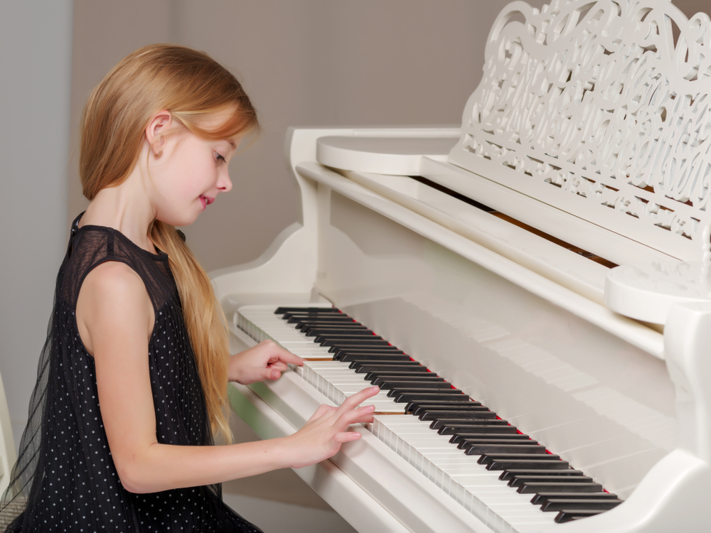 Piyano Çalmak Beyni Nasıl Etkiler? – Yetişkinler ve Çocuklar İçin ...